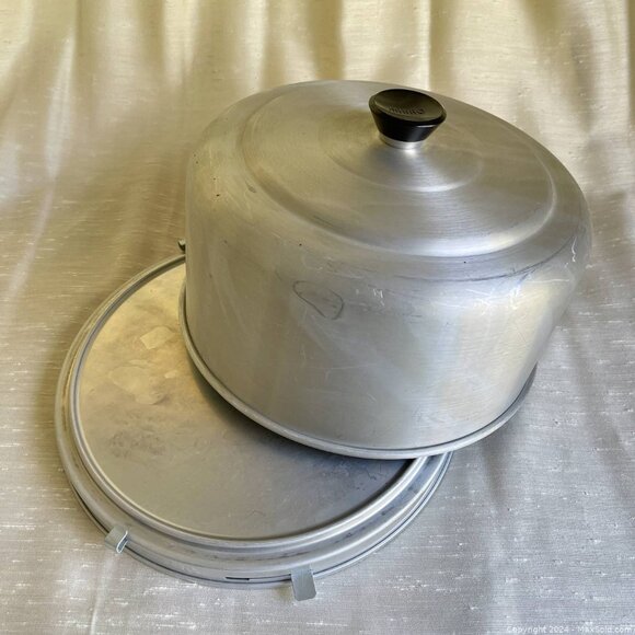 Mirro | Kitchen | Mirro 202m Layer Cakebundt Cake Carrier Aluminum ...